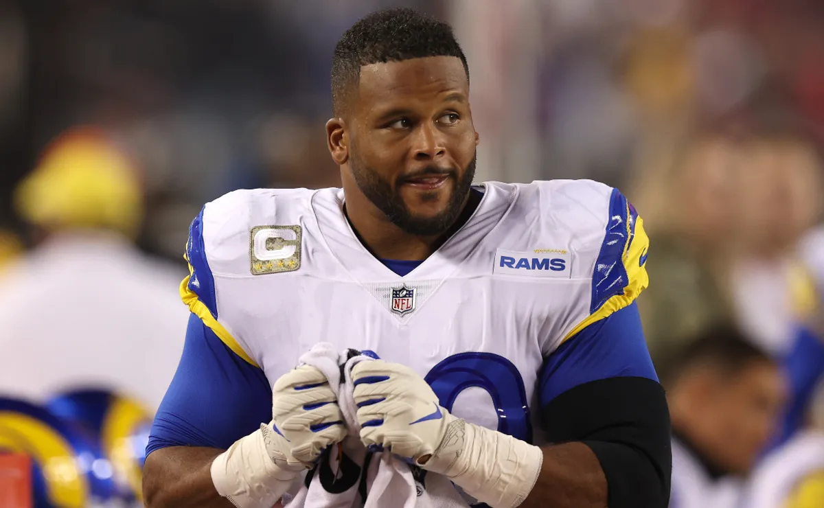 NFL: Aaron Donald issues strong warning to the rest of the league ...