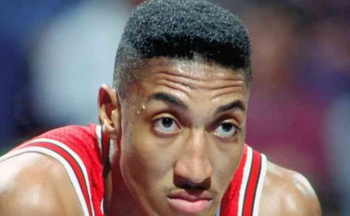 Scottie Pippen's struggles to lead the Bulls after Michael Jordan's ...