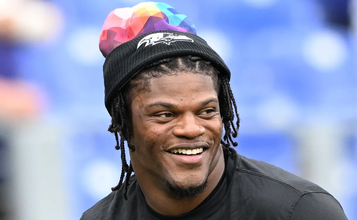 Dallas Cowboys' legendary quarterback is in legal problems with Lamar ...