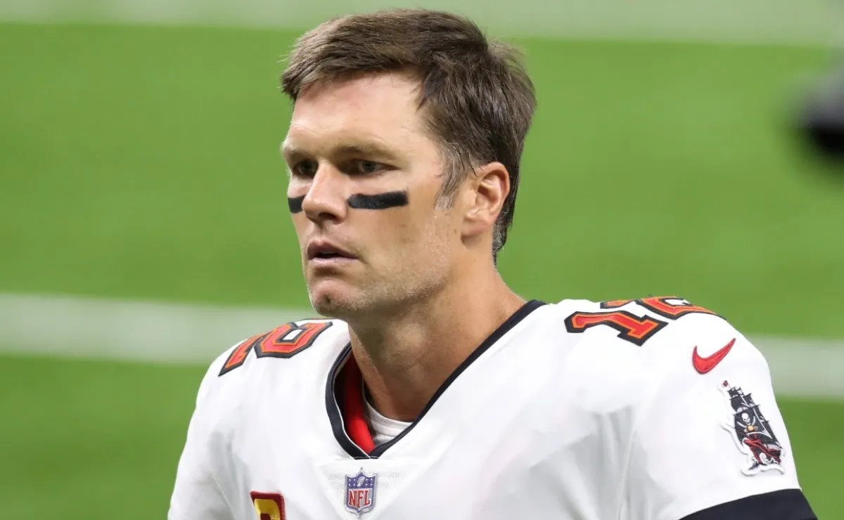 Tom Brady's message to Lamar Jackson after new contract with Ravens ...