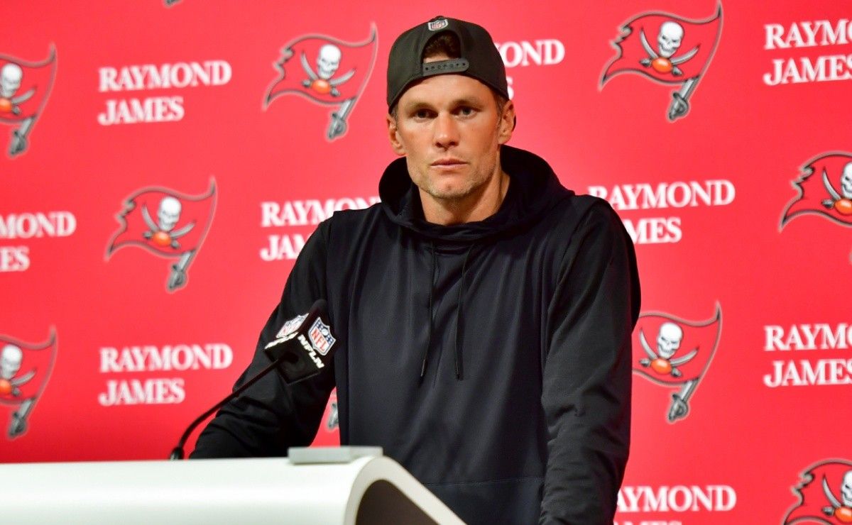 Tom Brady bans all jokes of a specific topic for his upcoming Netflix ...
