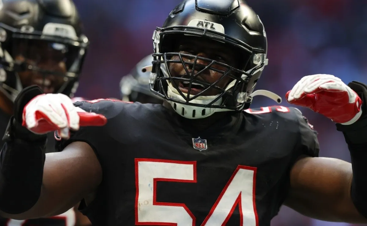 Who is the player with most combined tackles in the 2022 NFL season ...