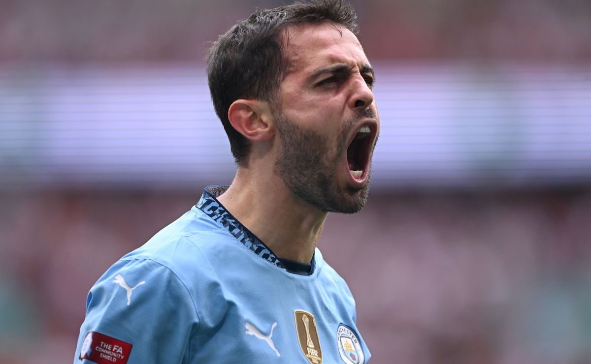 Video: Bernardo Silva stuns Manchester United with last-minute ...
