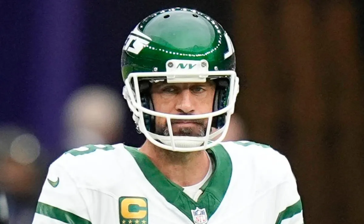Jets: Aaron Rodgers could face the Dolphins without two key teammates ...