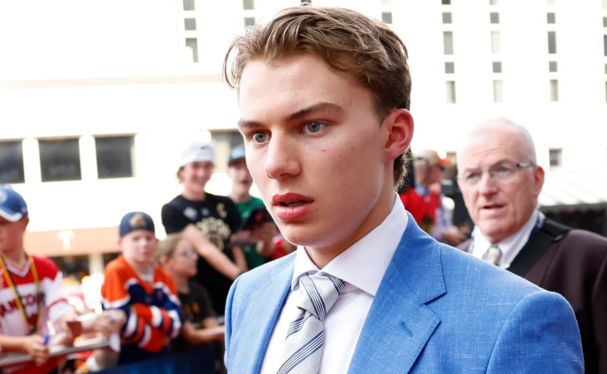 Blackhawks News: Connor Bedard shuts down rumors and narratives with ...