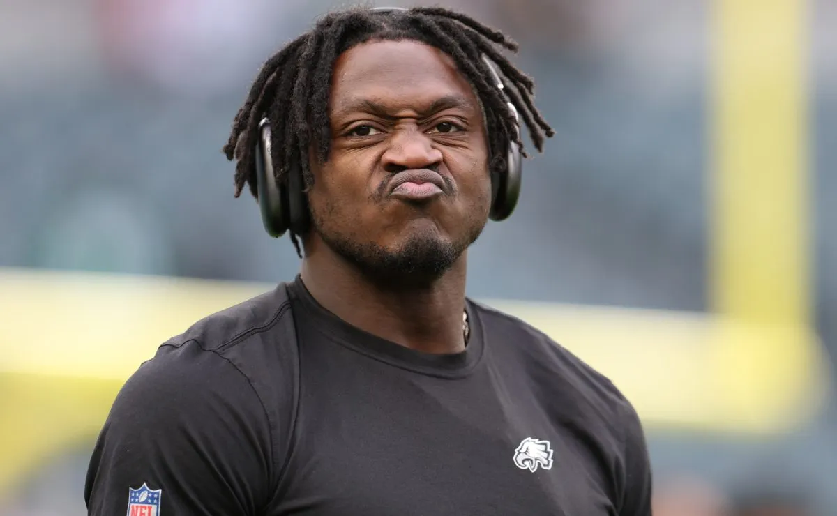 Eagles make final call on AJ Brown trade after disappointing start to ...