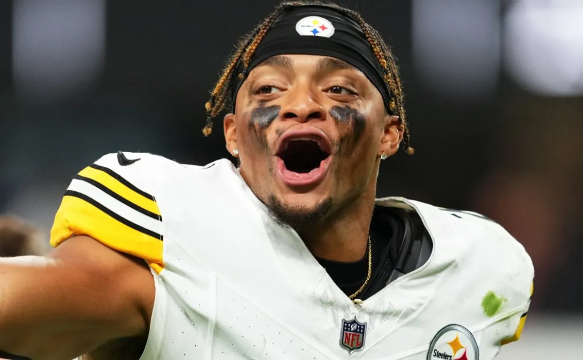 NFL News: Steelers put Aaron Rodgers on hold as they wait Justin Fields ...