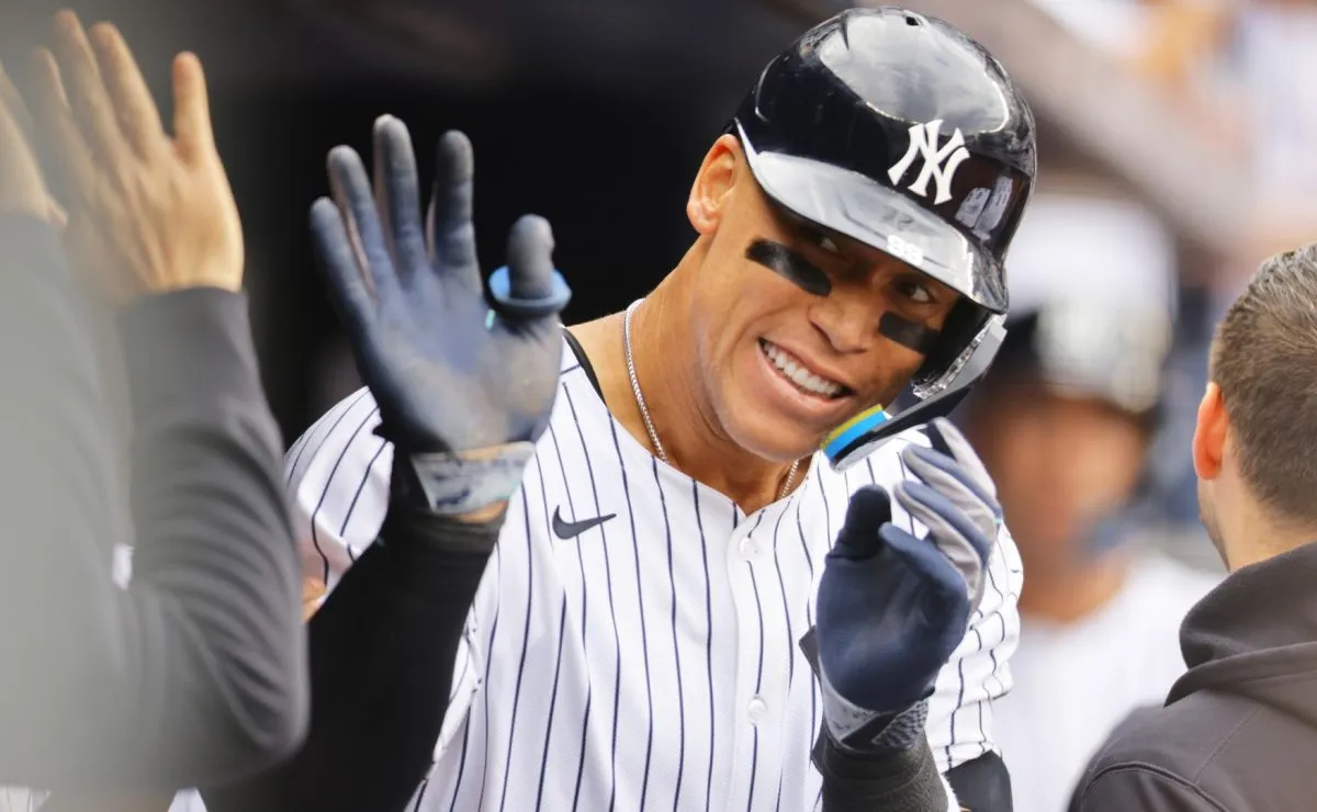 Aaron Judge powers Yankees to historic MLB record with three home runs ...