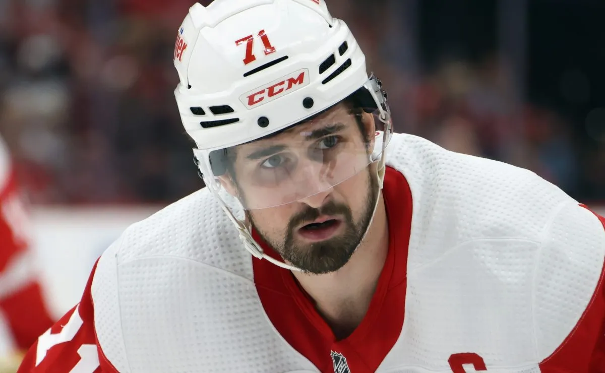 NHL News: Red Wings captain Dylan Larkin sounds off on Detroit's front ...