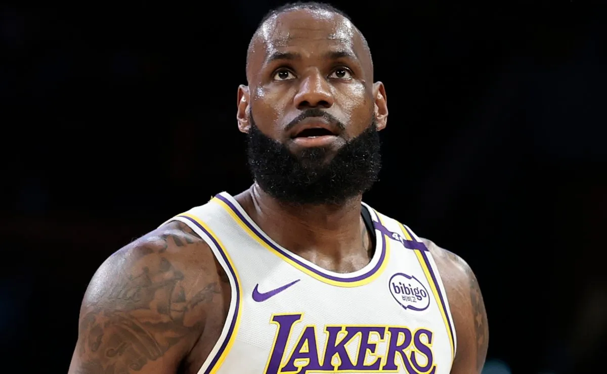 LeBron James responds to JJ Redick’s on-air outburst during Lakers vs ...