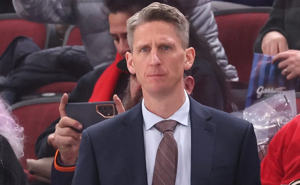 Oilers News: Kris Knoblauch calls out his goalies, pointing to a loss ...