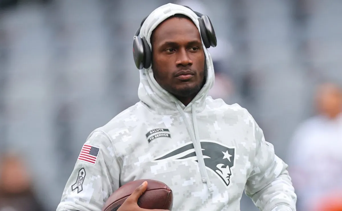 Joe Milton III makes major admission after being traded to Dak Prescott ...