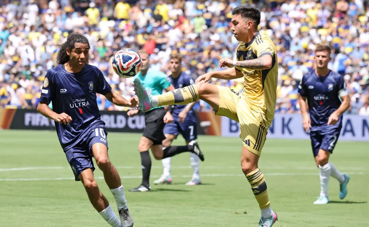 Why was Boca Juniors vs Auckland City momentarily suspended at the FIFA ...