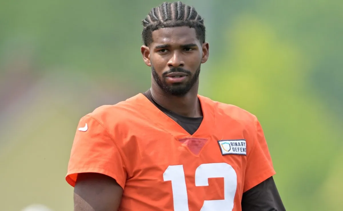 Browns QB battle heats up: Shedeur Sanders, Joe Flacco, Kenny Pickett ...
