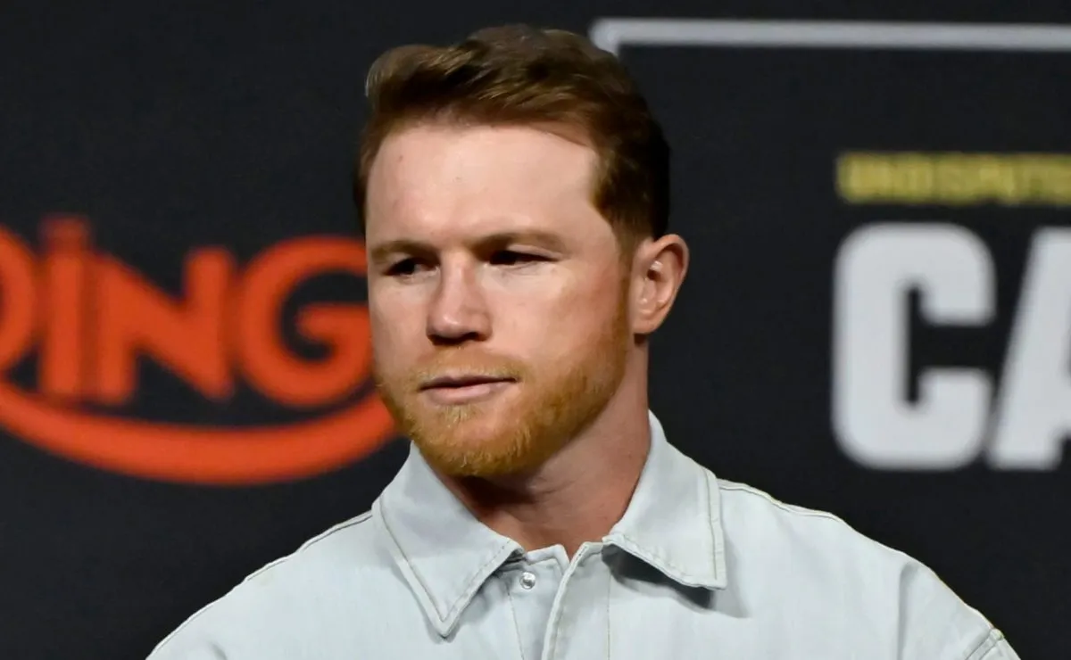 Canelo Alvarez reflects on Floyd Mayweather bout with surprising ...