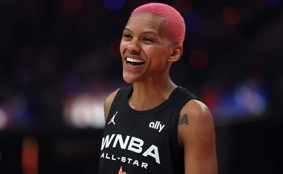 Courtney Williams' profile: Age, height, partner, WNBA career, jersey ...