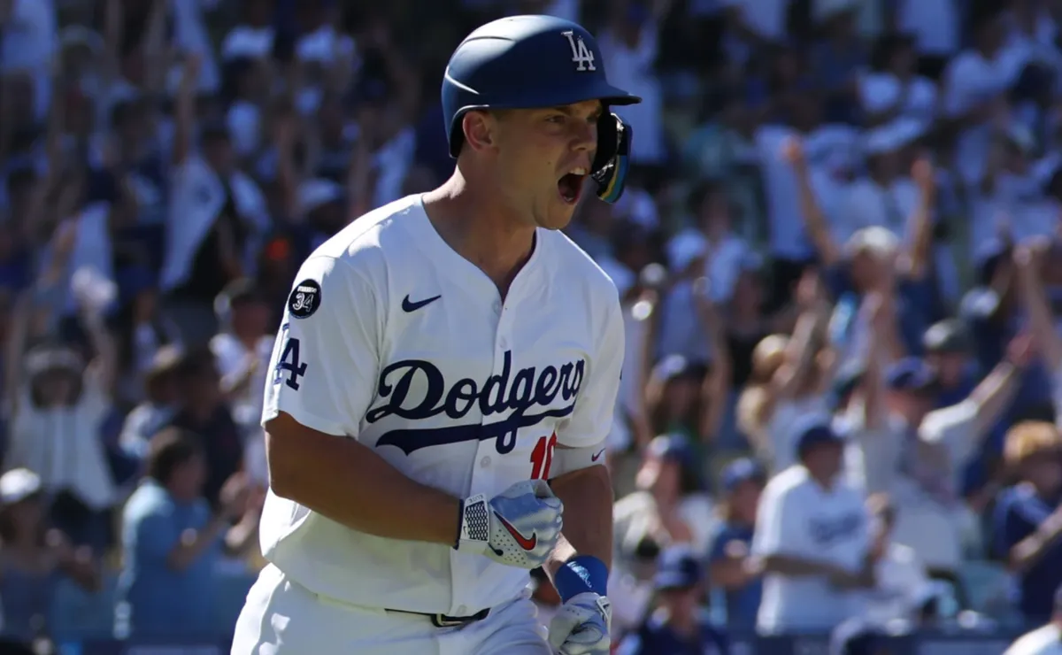 Dodgers' Will Smith reflects on rare milestone achievement in victory ...