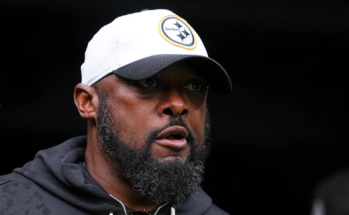Mike Tomlin and Steelers lose quarterback to injury after Aaron Rodgers ...