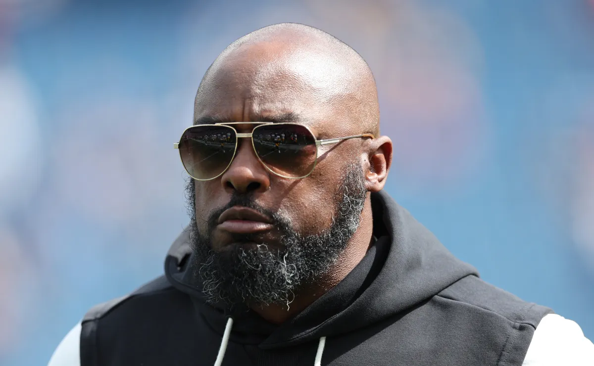 Mike Tomlin sends subtle message to Aaron Rodgers after Steelers ...