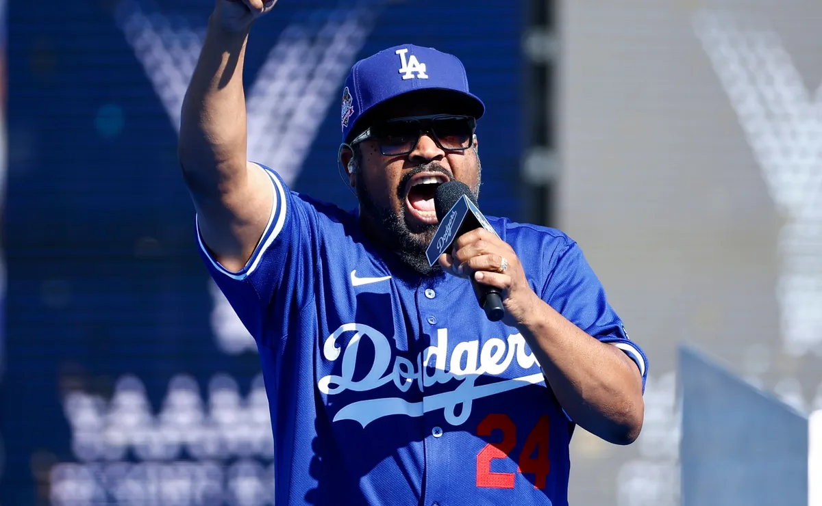 Ice Cube issues viral four-word message after Dodgers win 2025 MLB ...