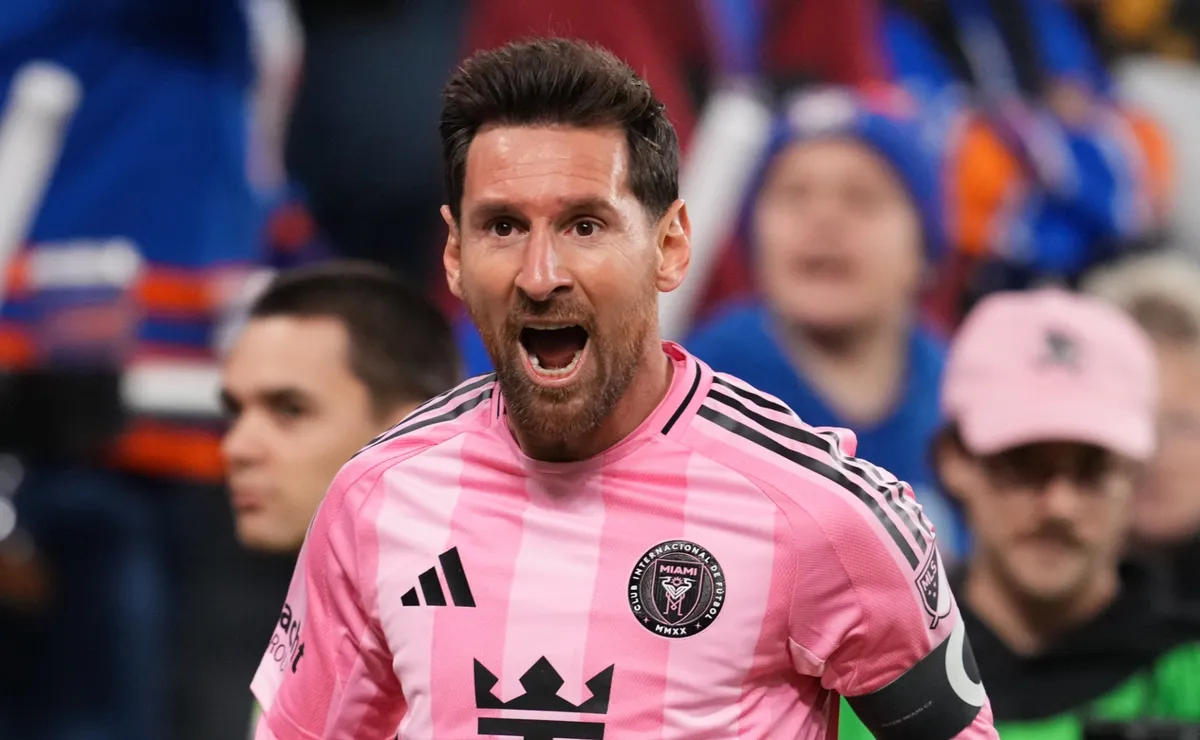 Video: Lionel Messi scores header for Inter Miami's first goal vs FC ...