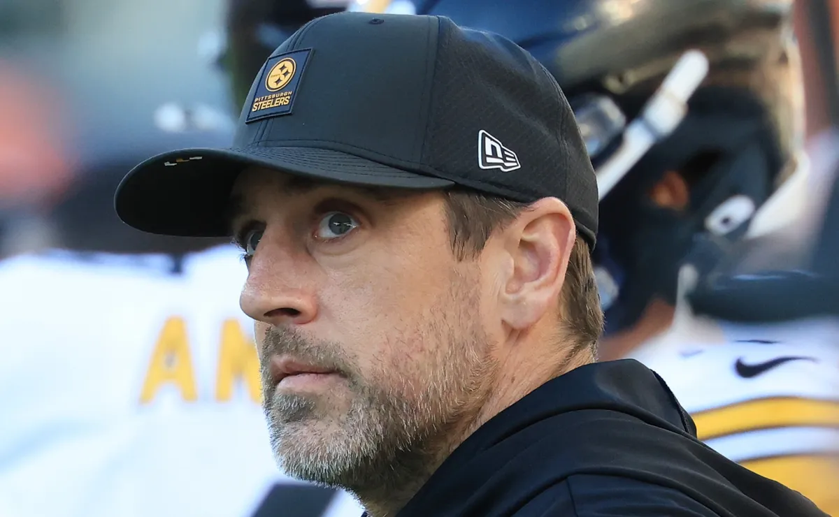 Aaron Rodgers puts Mike Tomlin and Steelers on notice before game ...