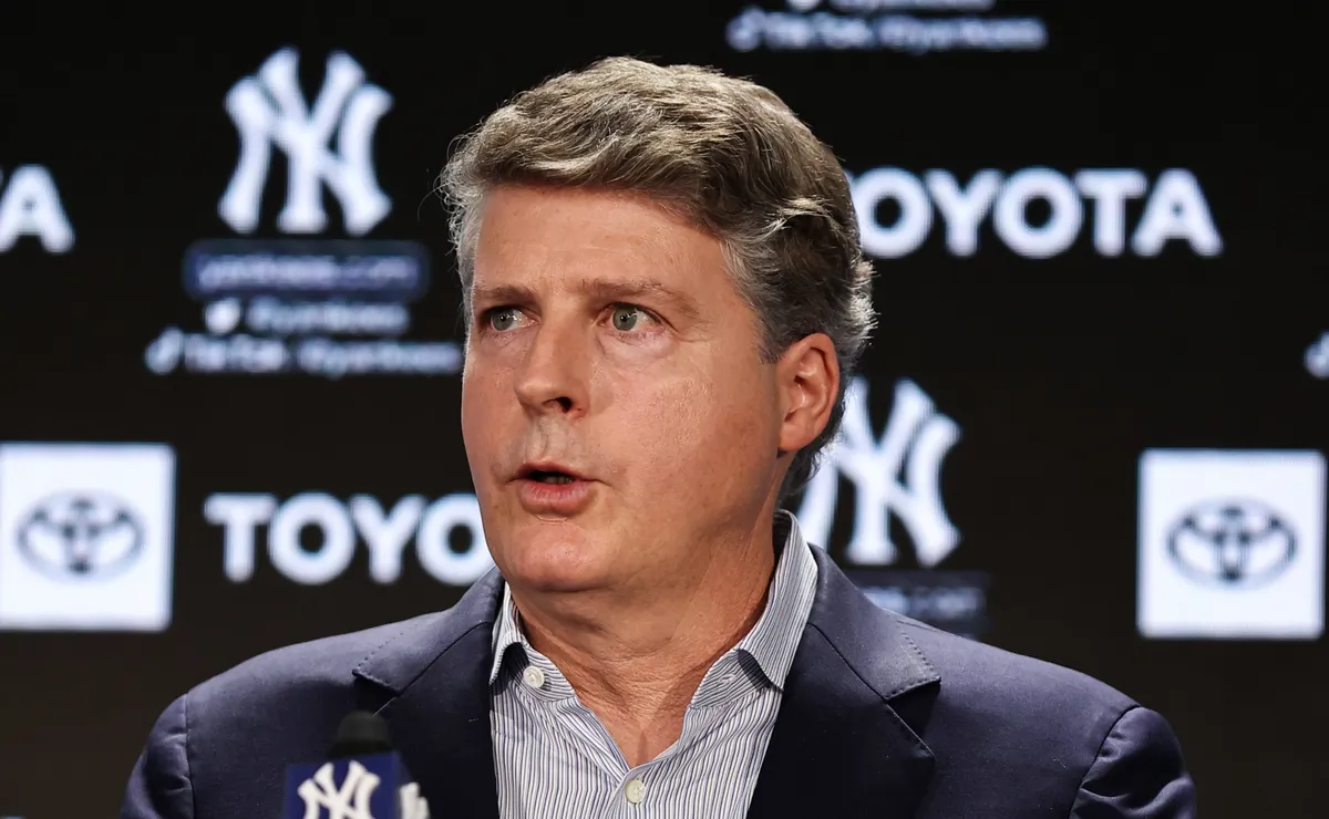 NY Yankees shift focus towards former Red Sox veteran after NY Mets ...