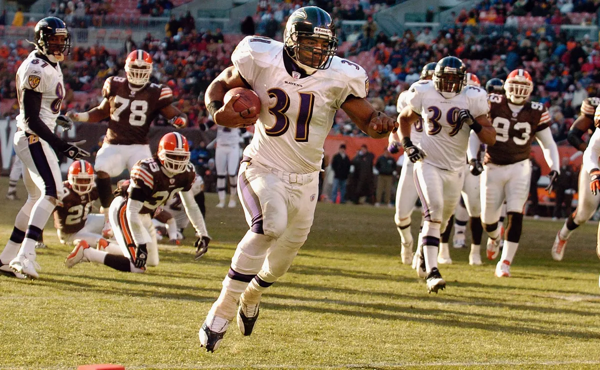 NFL players with the most rushing yards in a single season: Which ...
