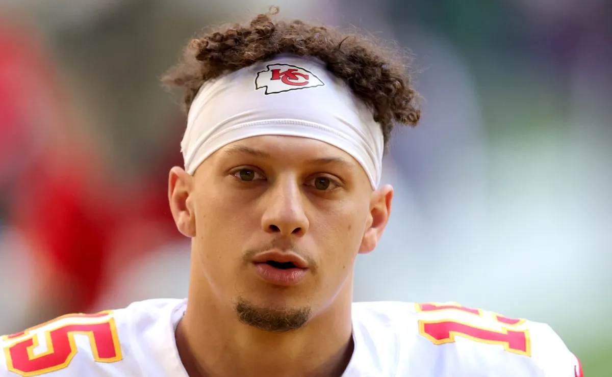 Patrick Mahomes wins MVP award over Travis Kelce after Chiefs confirm ...