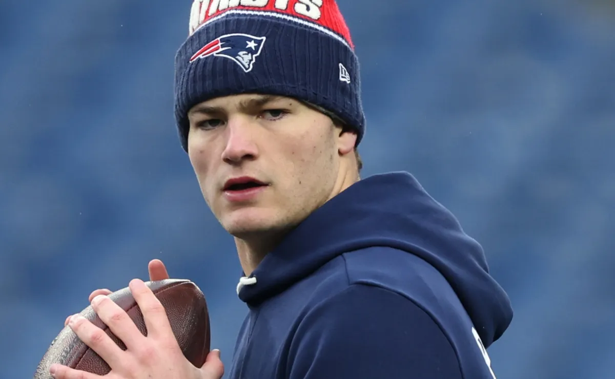 Who is Drake Maye's backup QB on Patriots depth chart for 2026 AFC ...