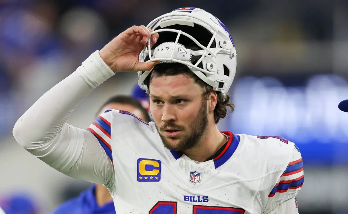 Josh Allen drops strong comment on Bills teammate amid trade rumors in ...