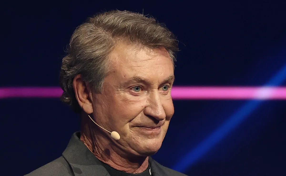 Wayne Gretzky avoids controversy with message before Team Canada vs ...