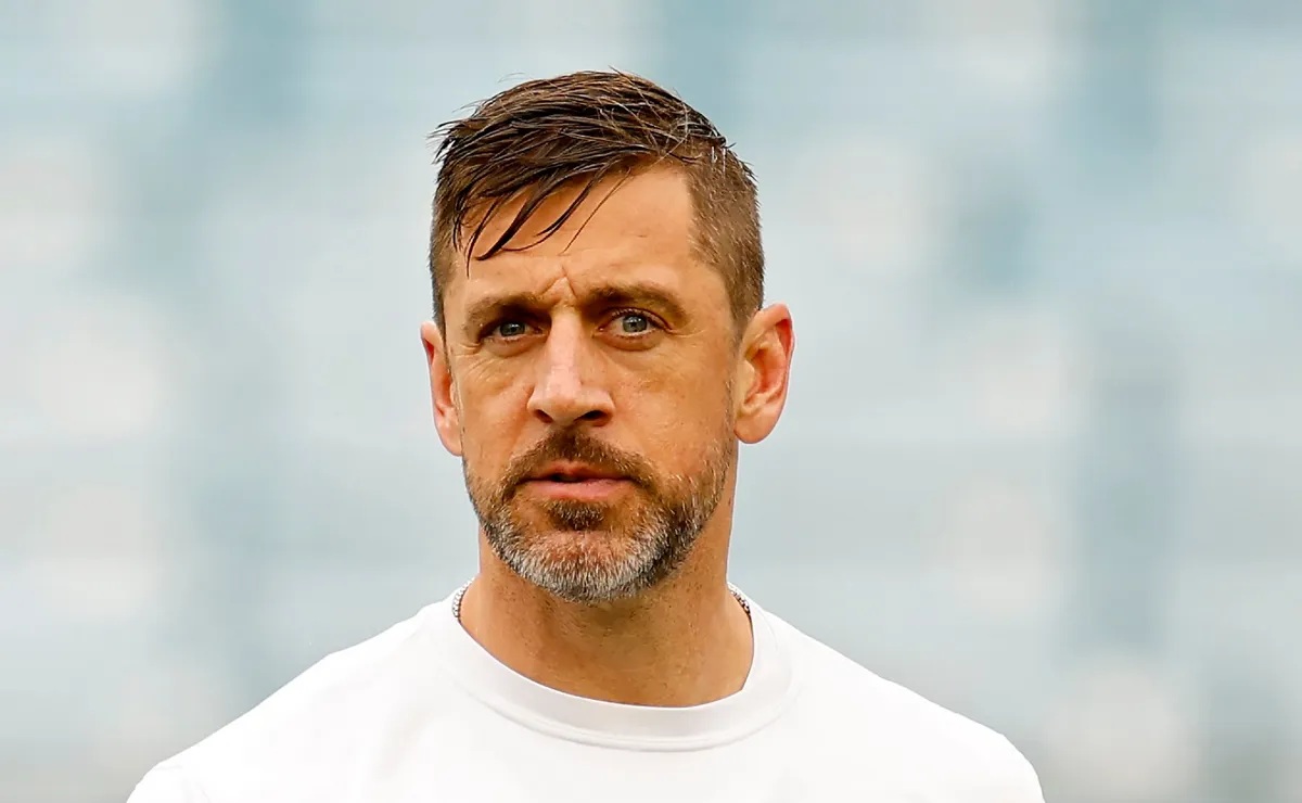 Aaron Rodgers' retirement decision takes a key turn for Steelers in ...