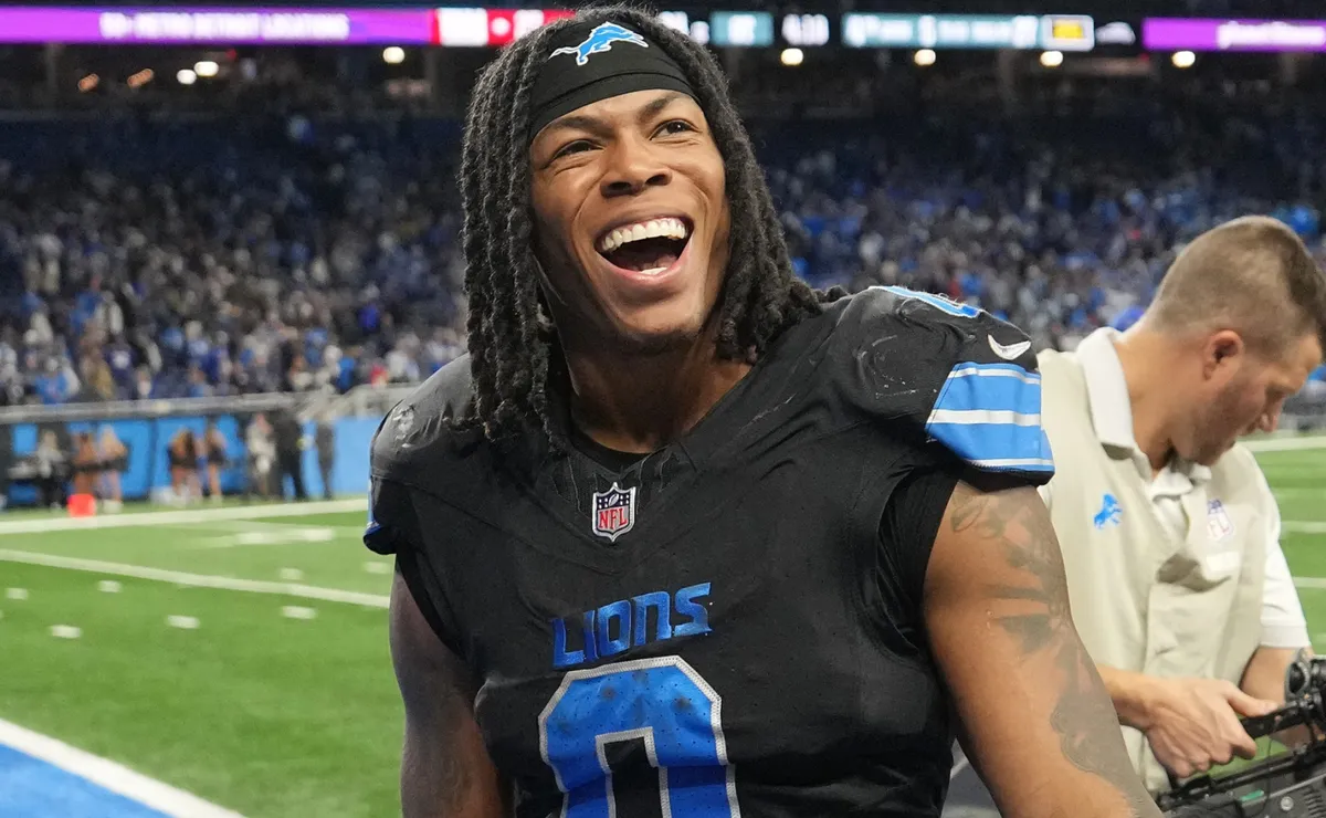 Jahmyr Gibbs reacts to David Montgomery trade from Lions to Texans on ...