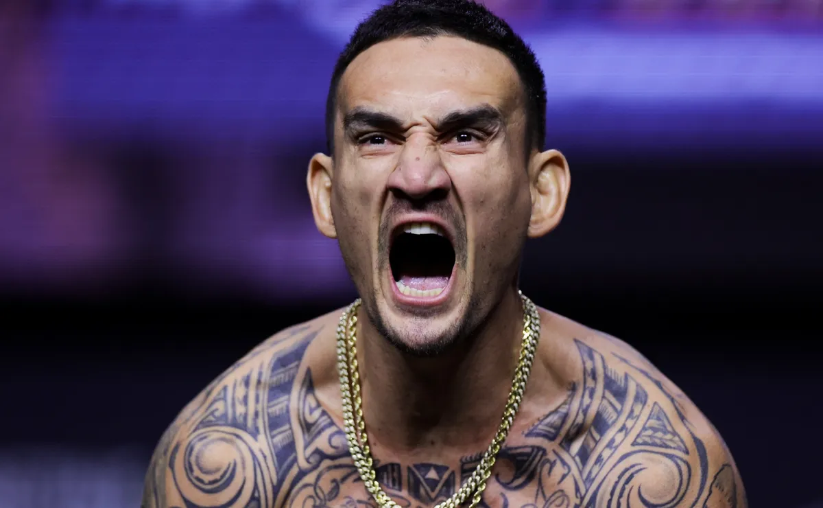 How much are Max Holloway, Charles Oliveira getting paid for UFC 326 ...