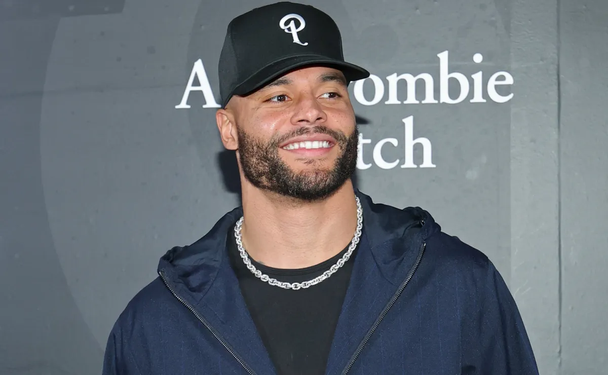 Cowboys new QB Sam Howell expresses admiration for Dak Prescott, Tony ...