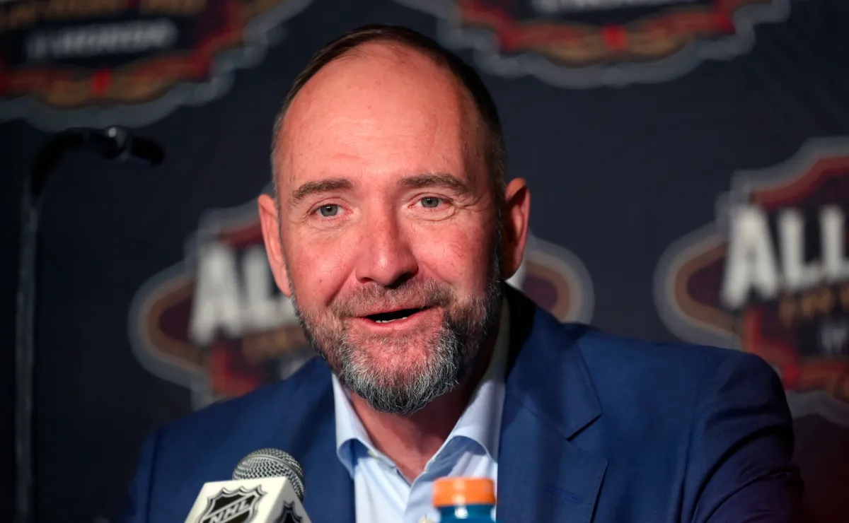NY Islanders replace Patrick Roy with Peter DeBoer: Fans' reactions to ...