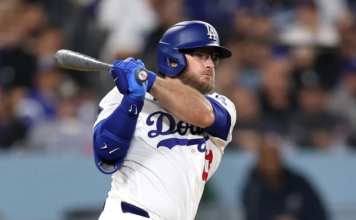 Max Muncy makes MLB history with unreal performance for the Dodgers ...