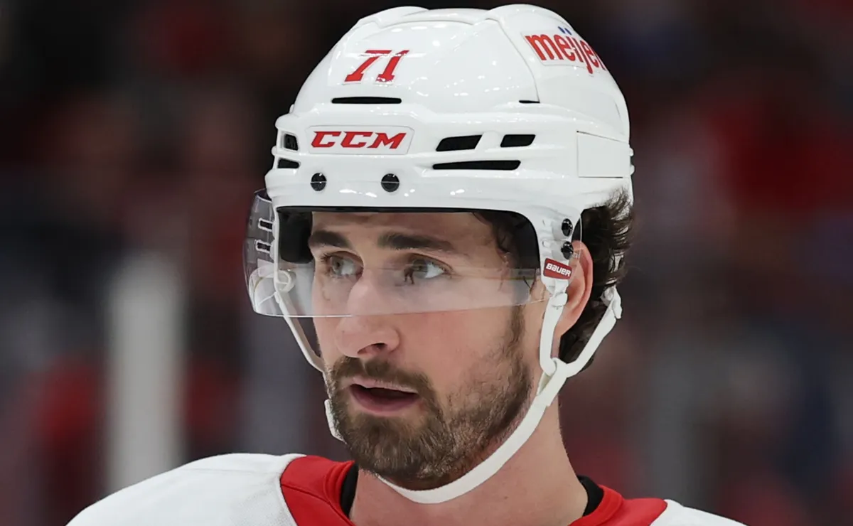 Dylan Larkin blames himself as Red Wings miss Stanley Cup Playoffs ...
