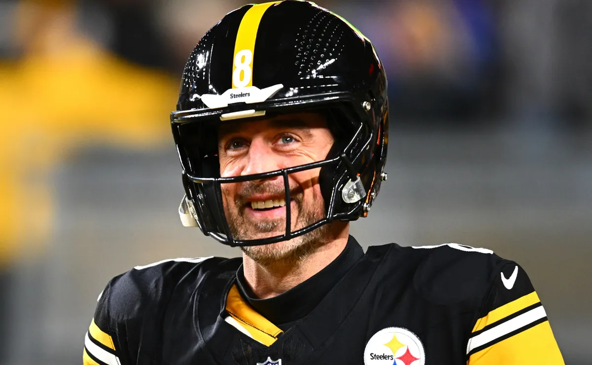 Steelers admit Aaron Rodgers' deadline might extend, but Art Rooney II ...