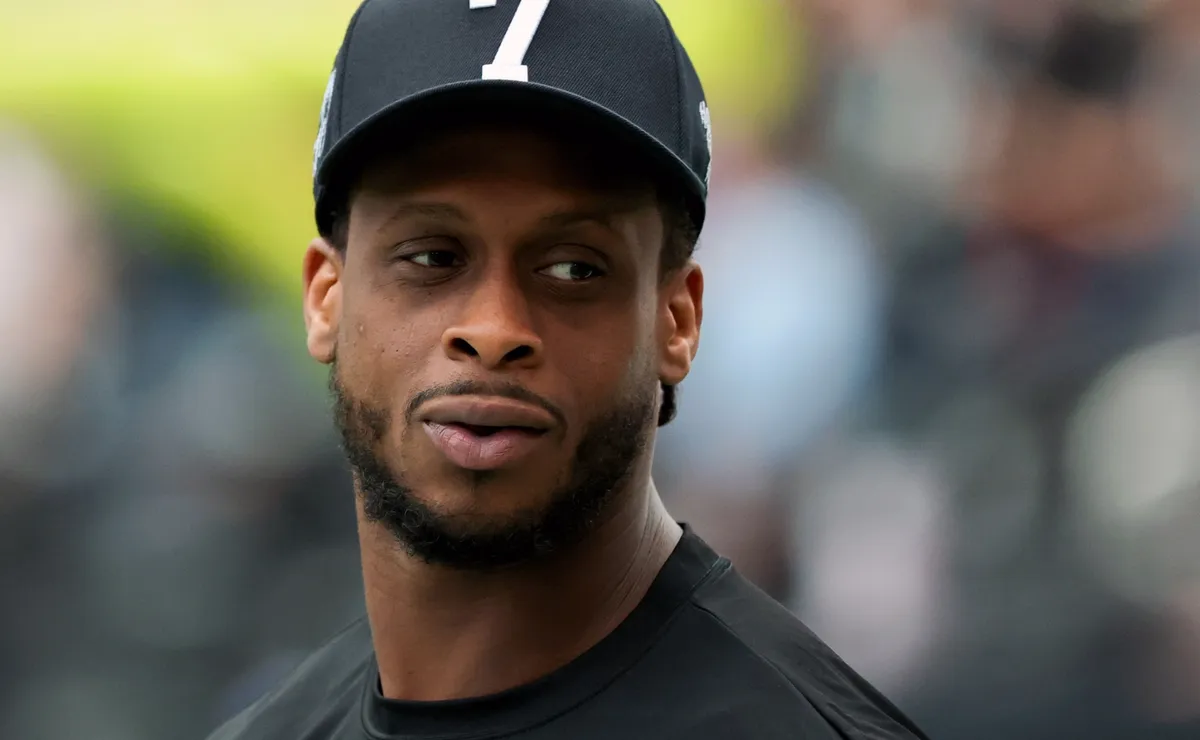 NY Jets trust Geno Smith as their QB1, although his starting role is ...