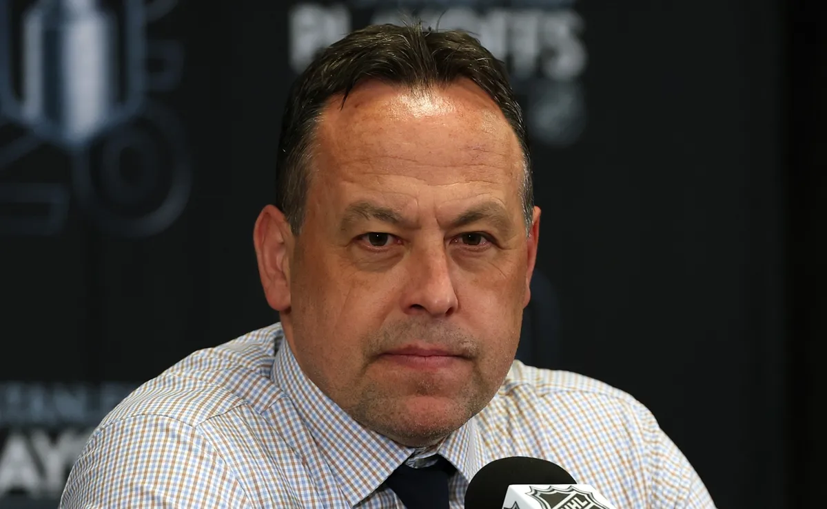 Marco Sturm defends Jeremy Swayman and rips Bruins apart after 6-1 loss ...