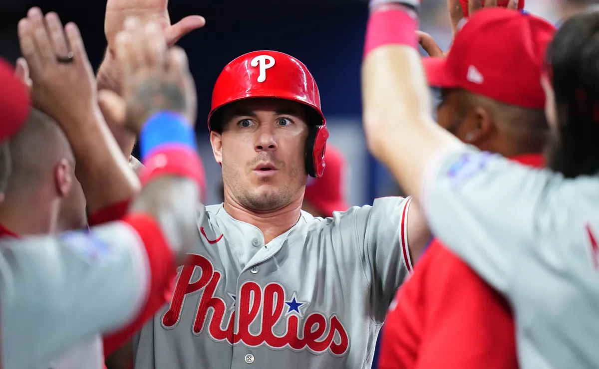 Why is JT Realmuto not in the Phillies lineup vs Marlins today ...