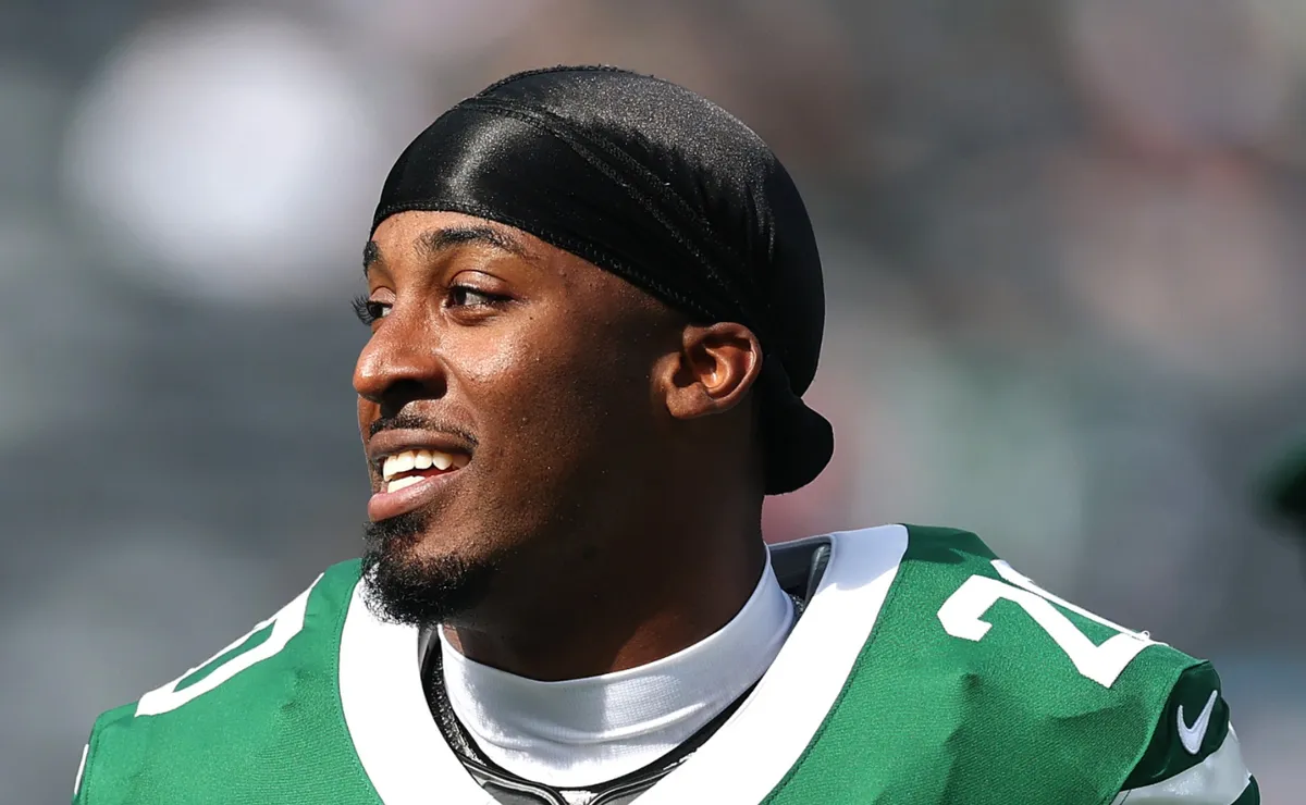 Breece Hall shares emotional message after NY Jets give him contract ...