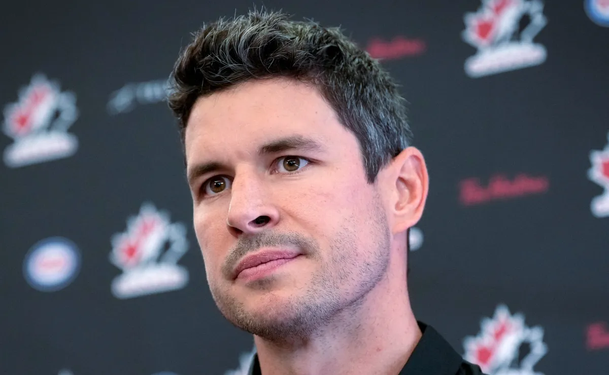 Sidney Crosby loses Canada captaincy to Macklin Celebrini, but it might ...