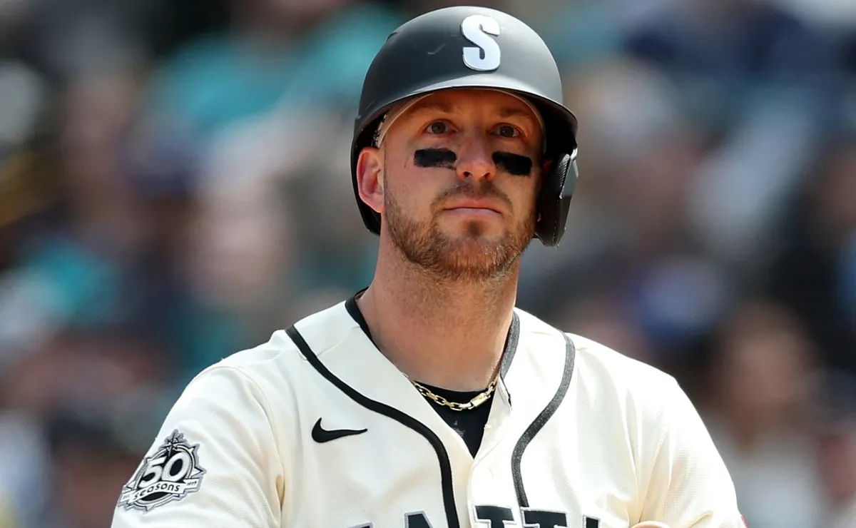 Mariners' Mitch Garver gives injury update following defensive scare vs ...