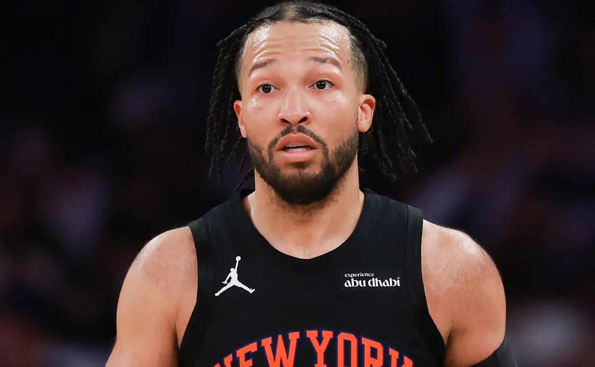 NBA takes strong action after fan's confrontation with Jalen Brunson ...