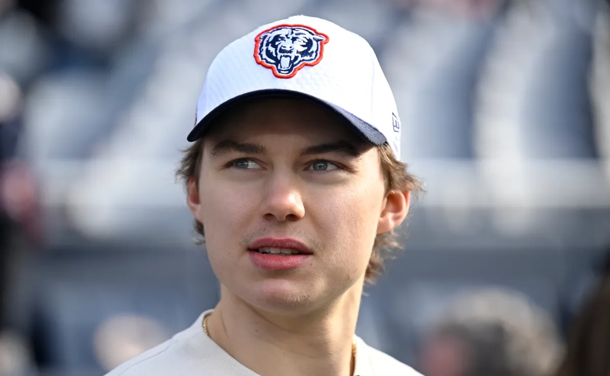 Connor Bedard reportedly sets his terms on contract extension with ...
