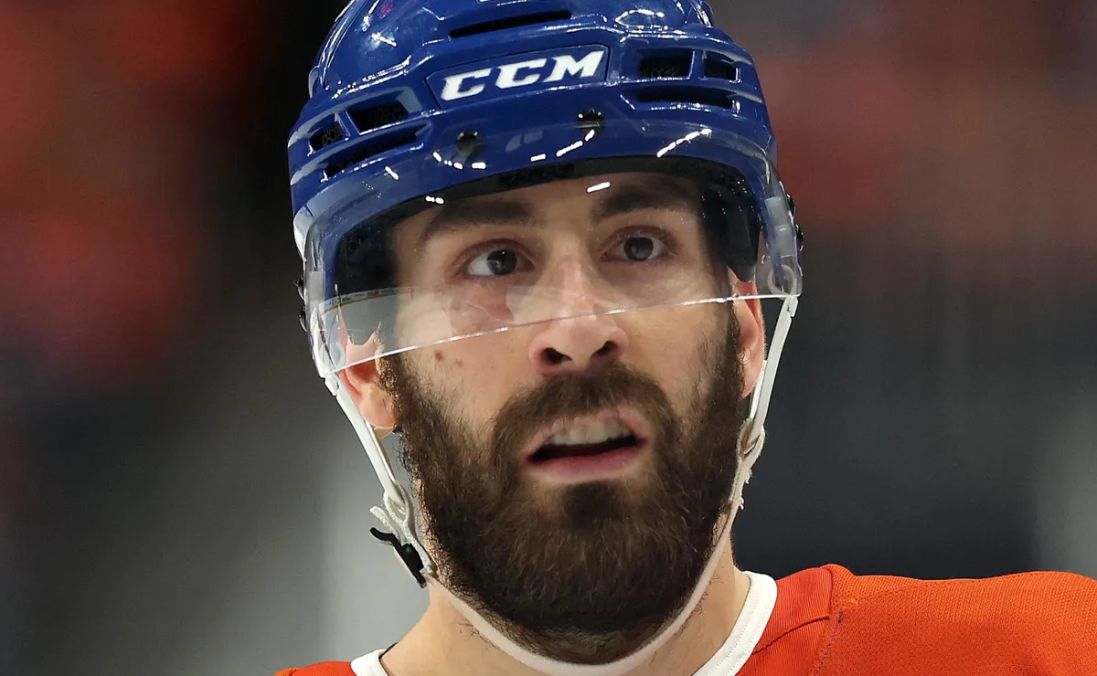 What happened to Evan Bouchard and why is he out of Canada vs USA in ...