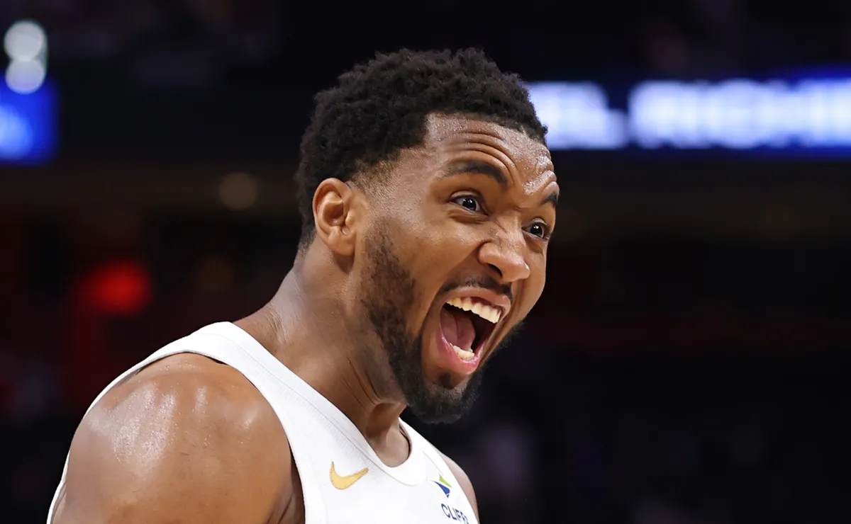Donovan Mitchell addresses his future with the Cavs, including the ...